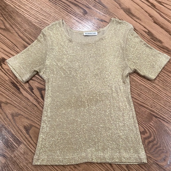 Accessory Lady | Tops | Accessory Lady Gold Glitter Top No Size See ...